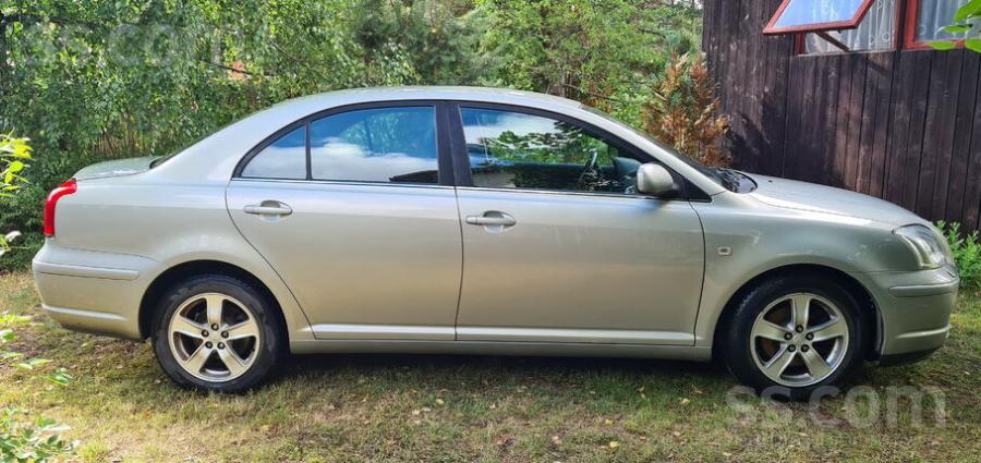 Grey Toyota Avensis 2004 in Riga, with an engine capacity of 2.40 L and mileage of 198 thousand km for 2200 €, photo 3 on AUTOMOTO.COM.LV