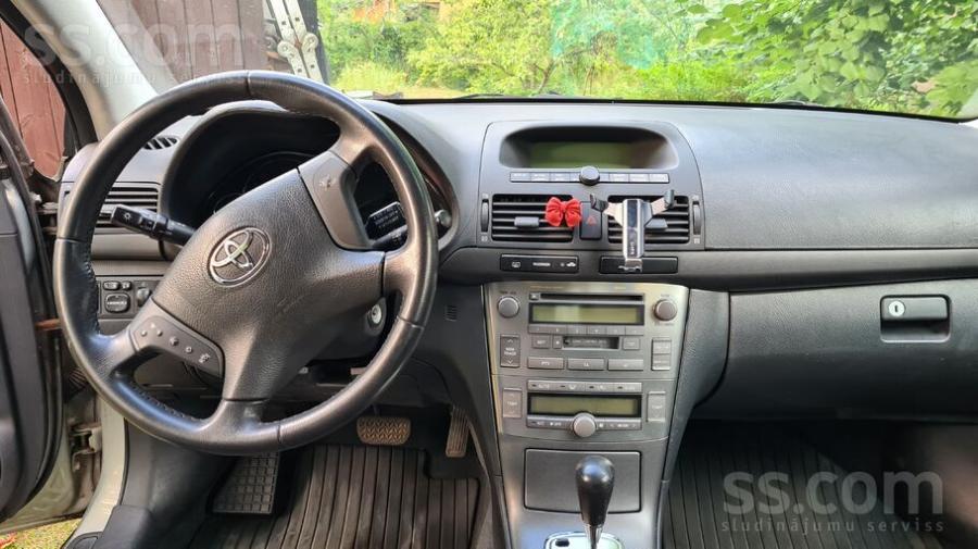 Grey Toyota Avensis 2004 in Riga, with an engine capacity of 2.40 L and mileage of 198 thousand km for 2200 €, photo 10 on AUTOMOTO.COM.LV