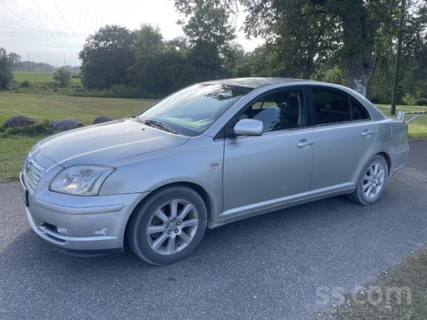 Grey Toyota Avensis 2004 in Cesis, with an engine capacity of 2.00 L and mileage of 302 thousand km for 700 €, photo 3 on AUTOMOTO.COM.LV