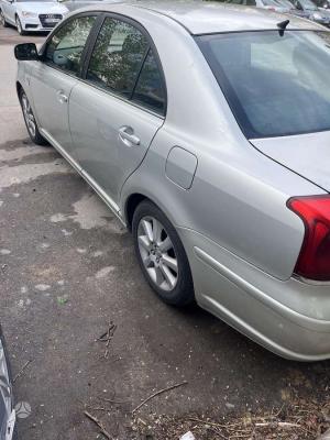 Grey Toyota Avensis 2004 in Kaunas, with an engine capacity of 2.00 L and mileage of 381 thousand km for 920 €, photo 4 on AUTOMOTO.COM.LV