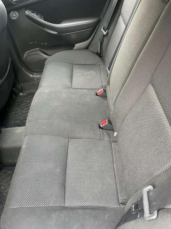 Pelēks Toyota Avensis 2004 Kauņa, ar dzinēja tilpumu 2.00 L un nobraukumu 381 tūkst. km par 920 €, foto 7 vietnē AUTOMOTO.COM.LV