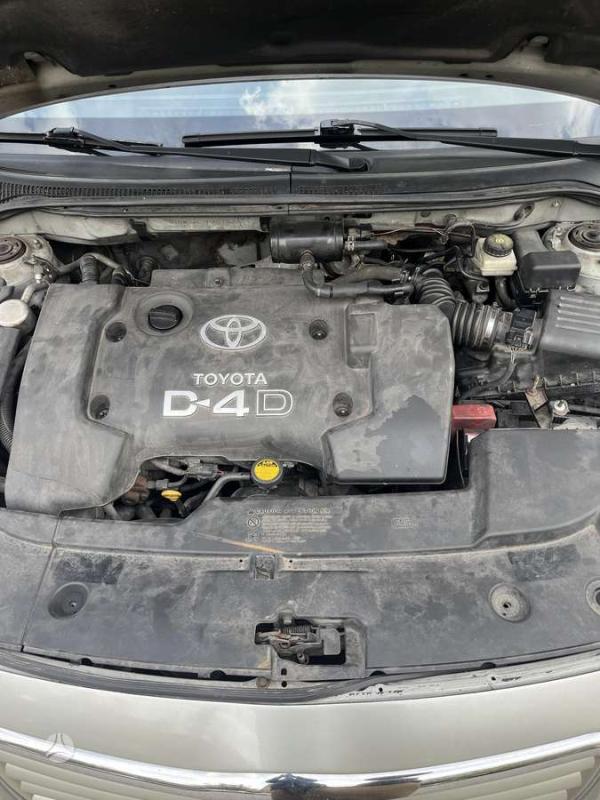 Pelēks Toyota Avensis 2004 Kauņa, ar dzinēja tilpumu 2.00 L un nobraukumu 381 tūkst. km par 920 €, foto 9 vietnē AUTOMOTO.COM.LV