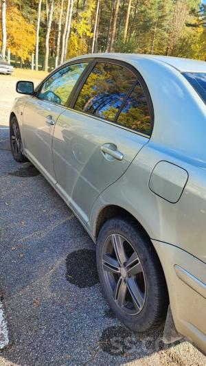 Grey Toyota Avensis 2004 in Riga, with an engine capacity of 1.60 L and mileage of 299 thousand km for 2000 €, photo 5 on AUTOMOTO.COM.LV