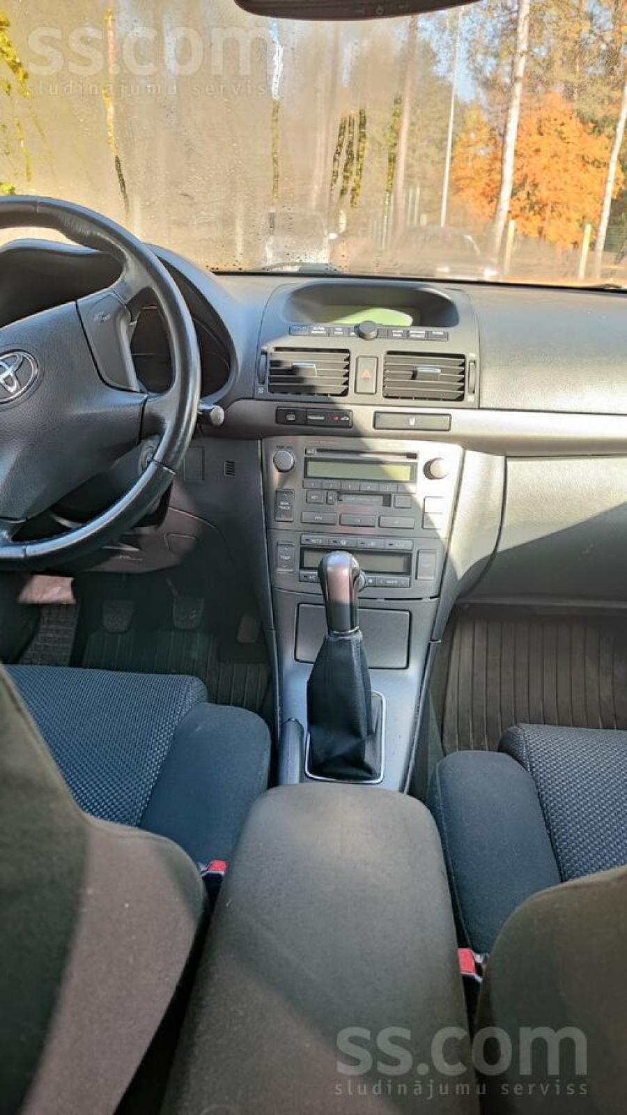 Grey Toyota Avensis 2004 in Riga, with an engine capacity of 1.60 L and mileage of 299 thousand km for 2000 €, photo 6 on AUTOMOTO.COM.LV