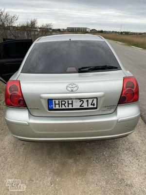 Pelēks Toyota Avensis 2005 Klaipėda, ar dzinēja tilpumu 2.00 L un nobraukumu 257 tūkst. km par 2200 €, foto 2 vietnē AUTOMOTO.COM.LV