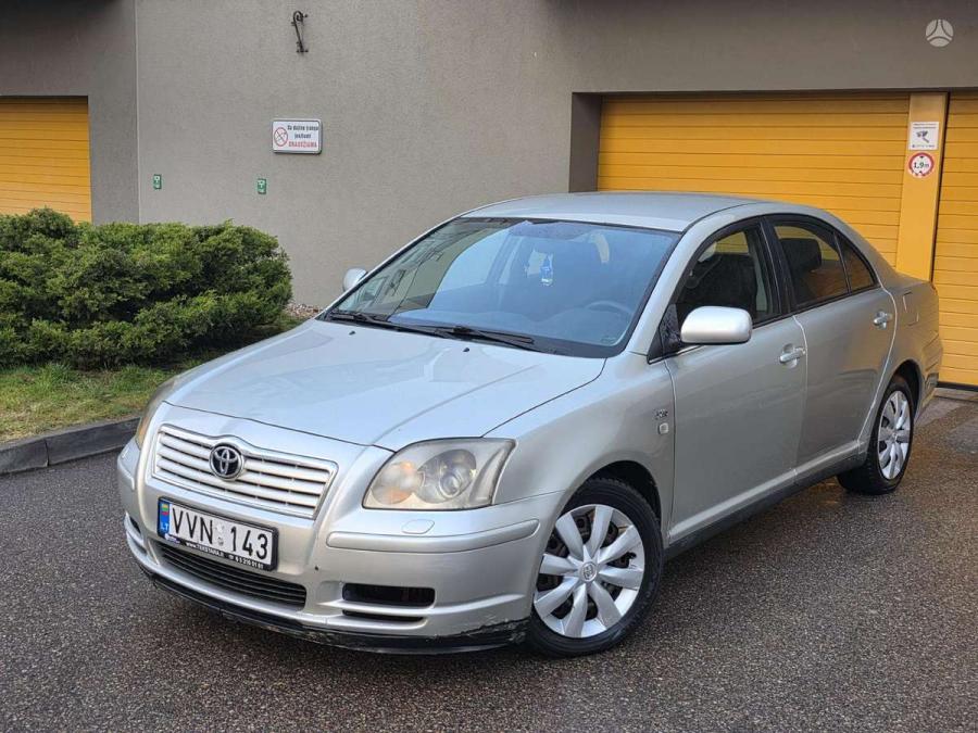 Pelēks Toyota Avensis 2005 Viļņa, ar dzinēja tilpumu 2.00 L un nobraukumu 325 tūkst. km par 750 €, foto 1 vietnē AUTOMOTO.COM.LV