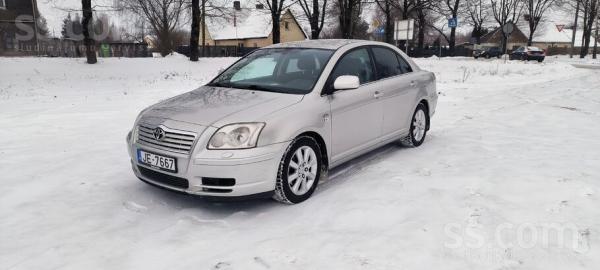 Grey Toyota Avensis 2005 in Jelgava, with an engine capacity of 2.20 L and mileage of 297 thousand km for 1300 €, photo 2 on AUTOMOTO.COM.LV