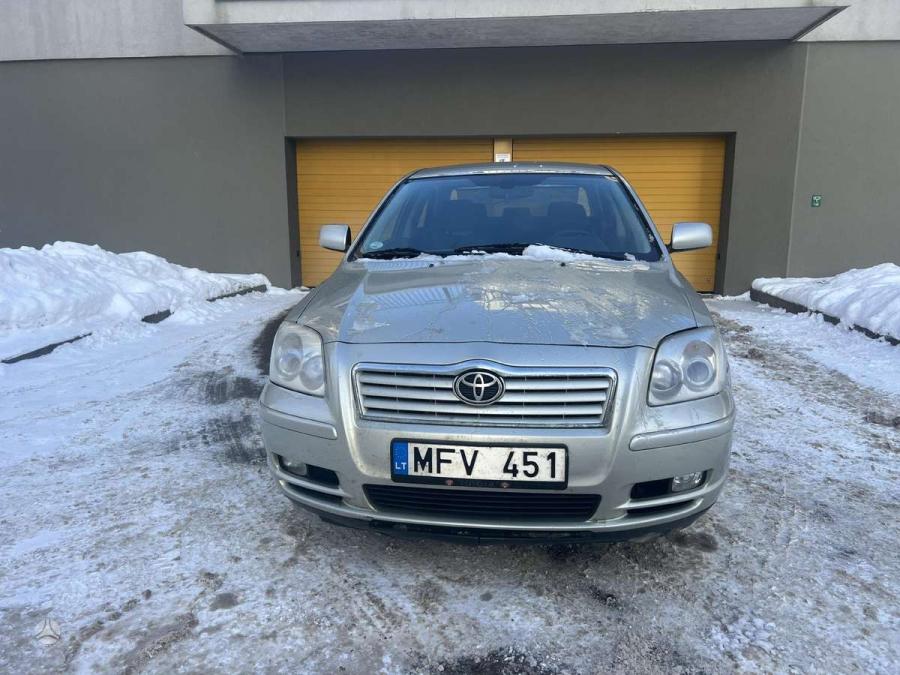 Grey Toyota Avensis 2005 in Vilnius, with an engine capacity of 2.00 L and mileage of 340 thousand km for 1150 €, photo 2 on AUTOMOTO.COM.LV