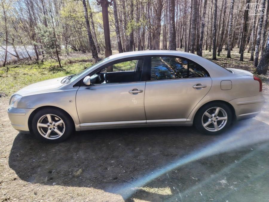 Pelēks Toyota Avensis 2005 Prienai, ar dzinēja tilpumu 2.00 L un nobraukumu 350 tūkst. km par 2200 €, foto 4 vietnē AUTOMOTO.COM.LV