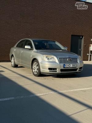 Pelēks Toyota Avensis 2005 Viļņa, ar dzinēja tilpumu 2.00 L un nobraukumu 312 tūkst. km par 1500 €, foto 4 vietnē AUTOMOTO.COM.LV