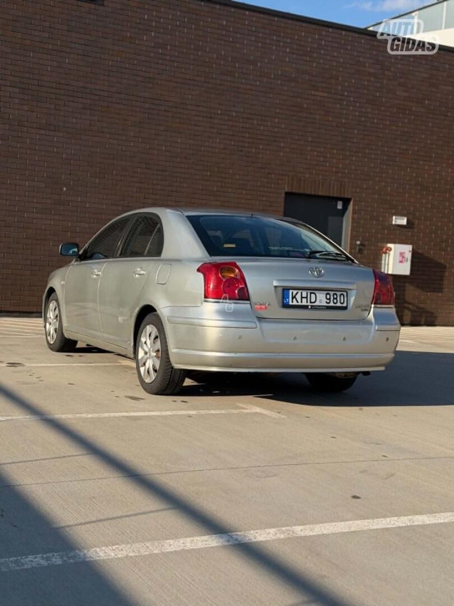 Pelēks Toyota Avensis 2005 Viļņa, ar dzinēja tilpumu 2.00 L un nobraukumu 312 tūkst. km par 1500 €, foto 7 vietnē AUTOMOTO.COM.LV