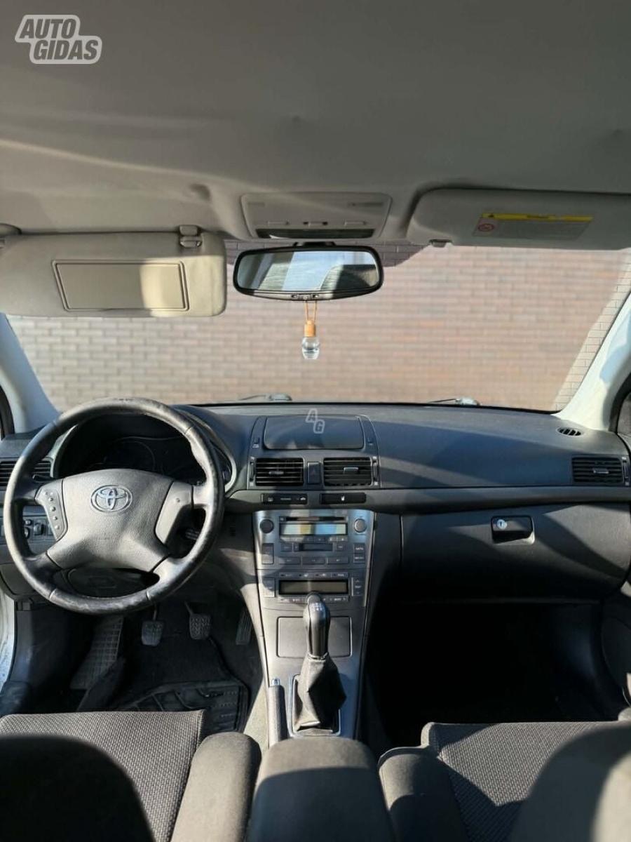 Pelēks Toyota Avensis 2005 Viļņa, ar dzinēja tilpumu 2.00 L un nobraukumu 312 tūkst. km par 1500 €, foto 8 vietnē AUTOMOTO.COM.LV