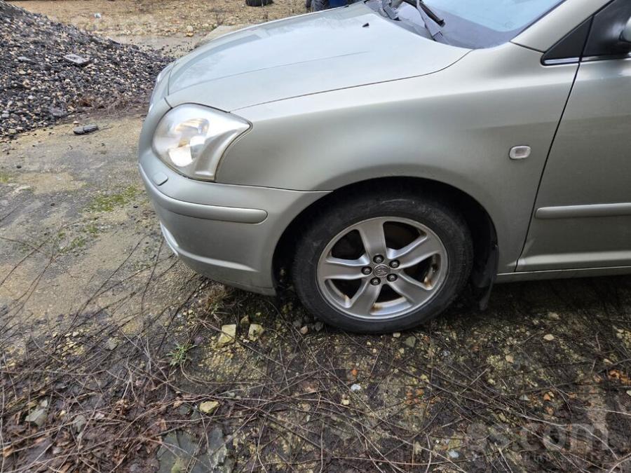 Pelēks Toyota Avensis 2005 Rīga, ar dzinēja tilpumu 2.00 L un nobraukumu 257 tūkst. km par 1300 €, foto 8 vietnē AUTOMOTO.COM.LV