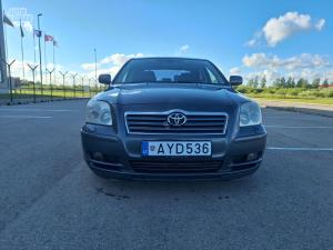 Серый Тойота Авенсис 2005 в Тельшяй, объемом двигателя 2.20 л и пробегом 300 тыс. км за 999 €, фото 3 на AUTOMOTO.COM.LV
