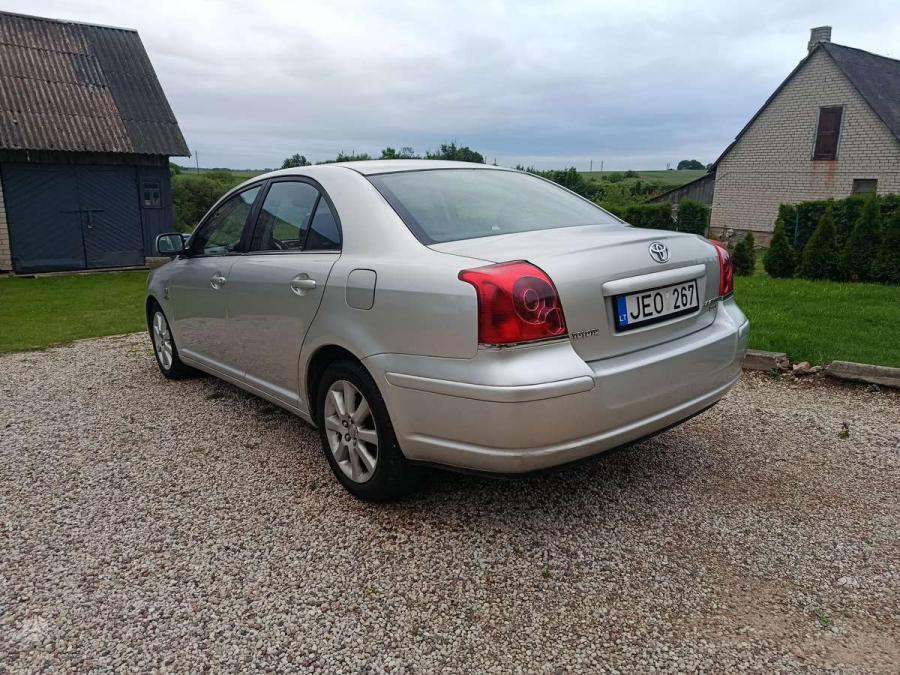 Pelēks Toyota Avensis 2005 Anykščiai, ar dzinēja tilpumu 2.00 L un nobraukumu 263 tūkst. km par 1950 €, foto 4 vietnē AUTOMOTO.COM.LV