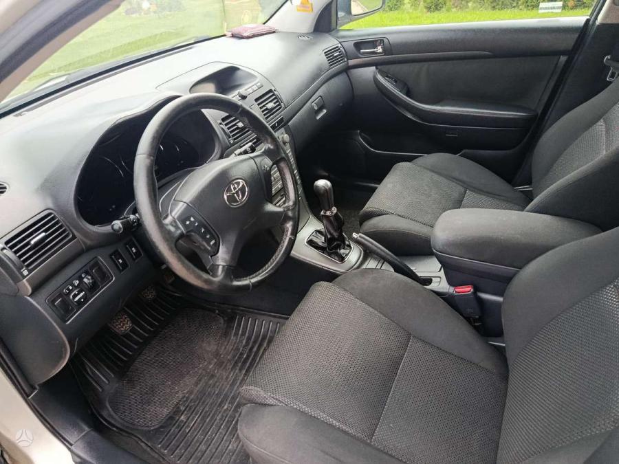 Pelēks Toyota Avensis 2005 Anykščiai, ar dzinēja tilpumu 2.00 L un nobraukumu 263 tūkst. km par 1950 €, foto 17 vietnē AUTOMOTO.COM.LV