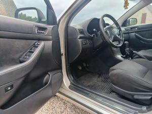 Pelēks Toyota Avensis 2005 Anykščiai, ar dzinēja tilpumu 2.00 L un nobraukumu 263 tūkst. km par 1950 €, foto 19 vietnē AUTOMOTO.COM.LV
