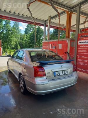 Серый Тойота Авенсис 2005 в Мадона, объемом двигателя 1.90 л и пробегом 388 тыс. км за 1100 €, фото  на AUTOMOTO.COM.LV