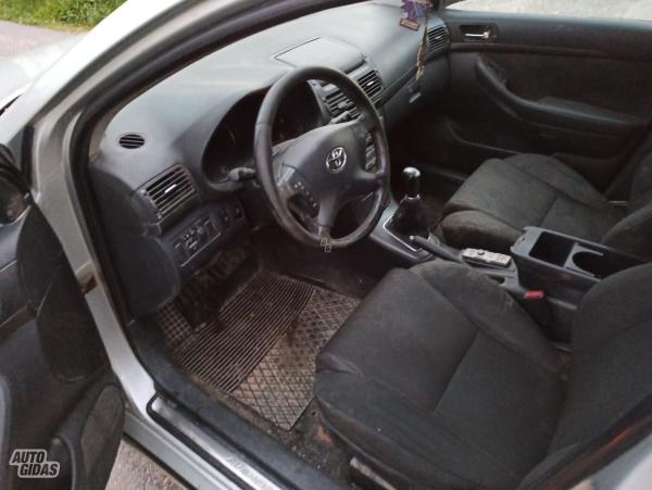 Grey Toyota Avensis 2005 in Vilnius, with an engine capacity of 2.00 L and mileage of 409 thousand km for 900 €, photo 7 on AUTOMOTO.COM.LV