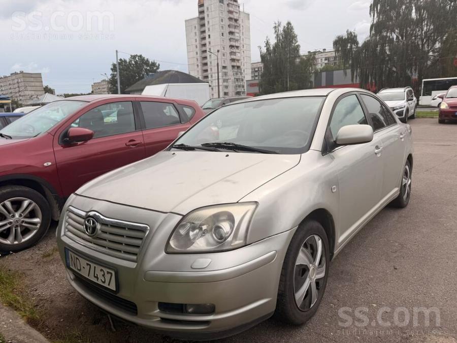 Серый Тойота Авенсис 2005 в Рига, объемом двигателя 1.80 л и пробегом 341 тыс. км за 1600 €, фото 1 на AUTOMOTO.COM.LV