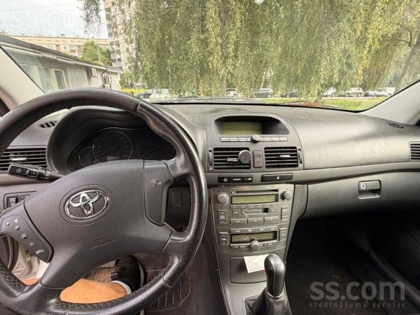 Pelēks Toyota Avensis 2005 Rīga, ar dzinēja tilpumu 1.80 L un nobraukumu 341 tūkst. km par 1450 €, foto 4 vietnē AUTOMOTO.COM.LV
