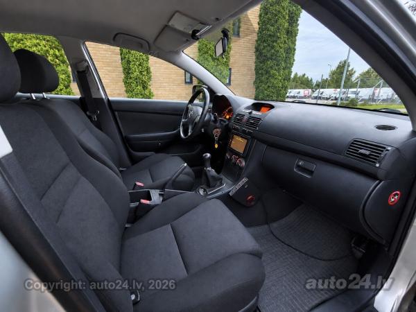 Toyota Avensis 2005 in Tartu on AUTOMOTO.COM.LV Grey Toyota Avensis 2005 in Tartu, with an engine capacity of 1.60 L and mileage of 299 thousand km for 1390 €, photo 6 on AUTOMOTO.COM.LV