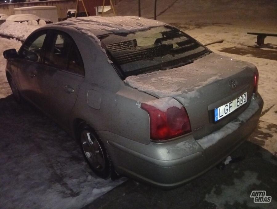 Pelēks Toyota Avensis 2006 Šauļi, ar dzinēja tilpumu 2.00 L un nobraukumu 296 tūkst. km par 2500 €, foto 3 vietnē AUTOMOTO.COM.LV