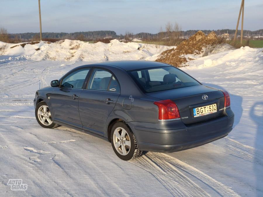 Pelēks Toyota Avensis 2006 Viļņa, ar dzinēja tilpumu 2.00 L un nobraukumu 229 tūkst. km par 2000 €, foto 3 vietnē AUTOMOTO.COM.LV