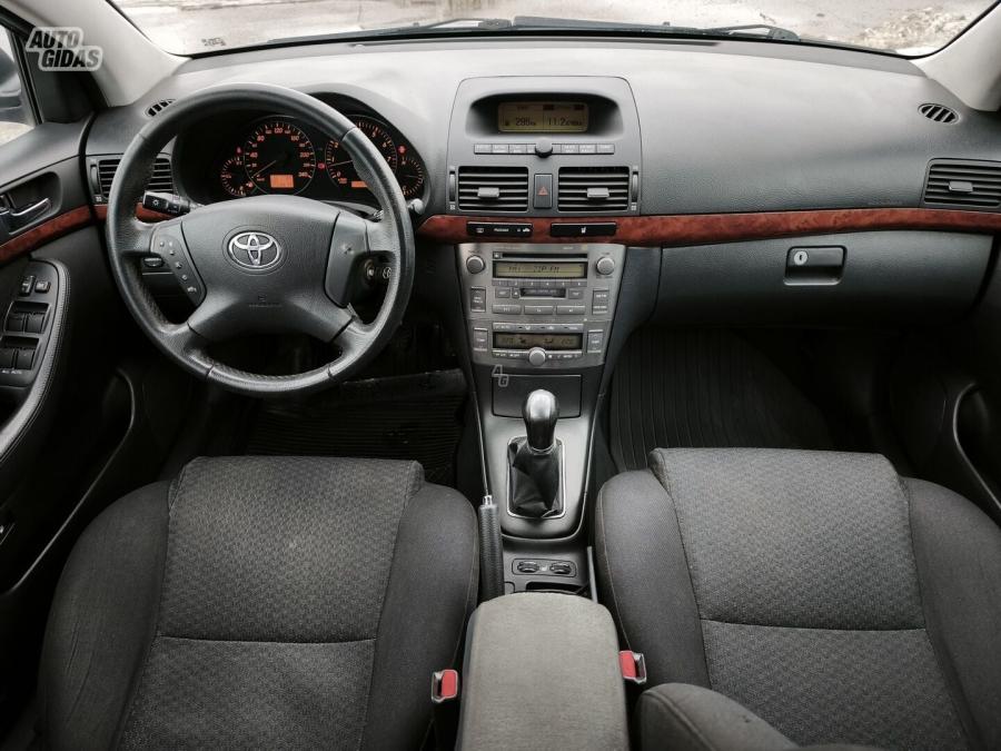 Pelēks Toyota Avensis 2006 Viļņa, ar dzinēja tilpumu 2.00 L un nobraukumu 229 tūkst. km par 2000 €, foto 13 vietnē AUTOMOTO.COM.LV