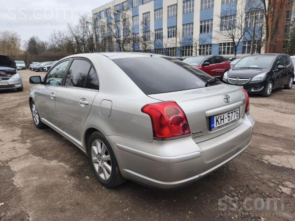 Серый Тойота Авенсис 2006 в Елгава, объемом двигателя 2.00 л и пробегом 0 тыс. км за 1290 €, фото 2 на AUTOMOTO.COM.LV