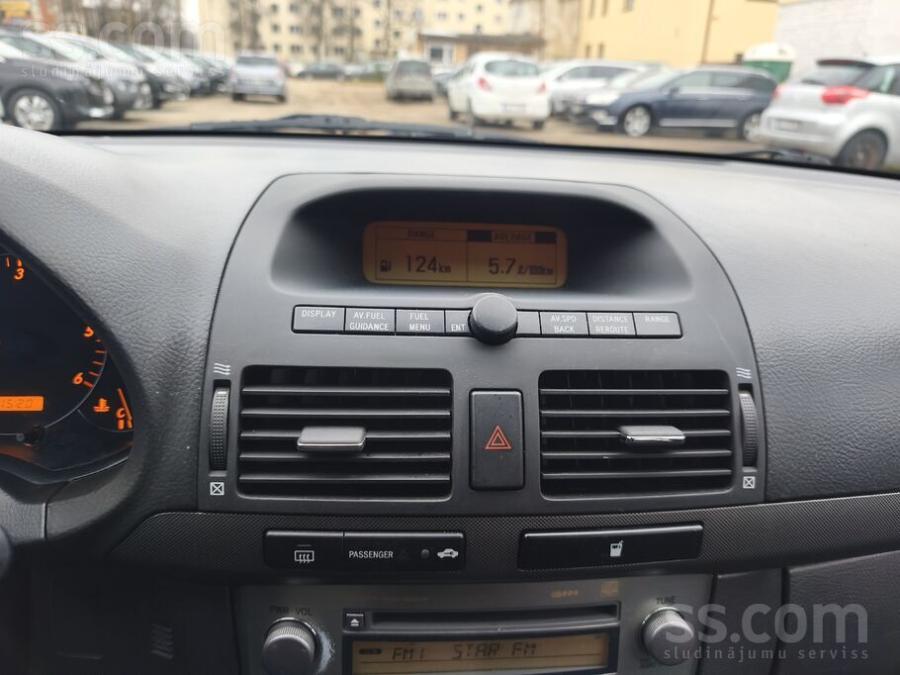 Серый Тойота Авенсис 2006 в Елгава, объемом двигателя 2.00 л и пробегом 0 тыс. км за 1290 €, фото 12 на AUTOMOTO.COM.LV