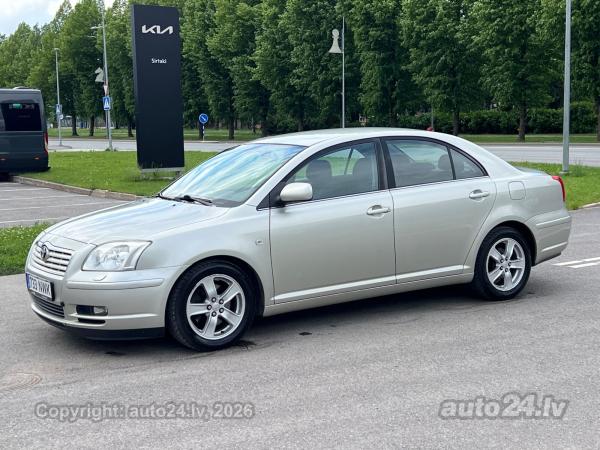 Серый Тойота Авенсис 2006 в Нарва, объемом двигателя 2.00 л и пробегом 342 тыс. км за 1999 €, фото 1 на AUTOMOTO.COM.LV