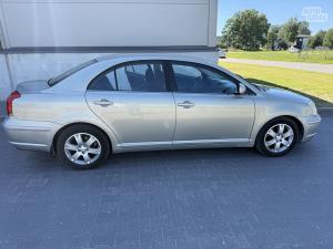 Pelēks Toyota Avensis 2006 Viļņa, ar dzinēja tilpumu 2.40 L un nobraukumu 230 tūkst. km par 2450 €, foto  vietnē AUTOMOTO.COM.LV