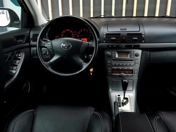 Серый Тойота Авенсис 2006 в Рига, объемом двигателя 1.80 л и пробегом 297 тыс. км за 3850 €, фото 7 на AUTOMOTO.COM.LV