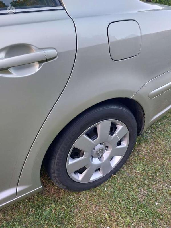 Pelēks Toyota Avensis 2006 Klaipėda, ar dzinēja tilpumu 2.23 L un nobraukumu 202 tūkst. km par 2000 €, foto 4 vietnē AUTOMOTO.COM.LV