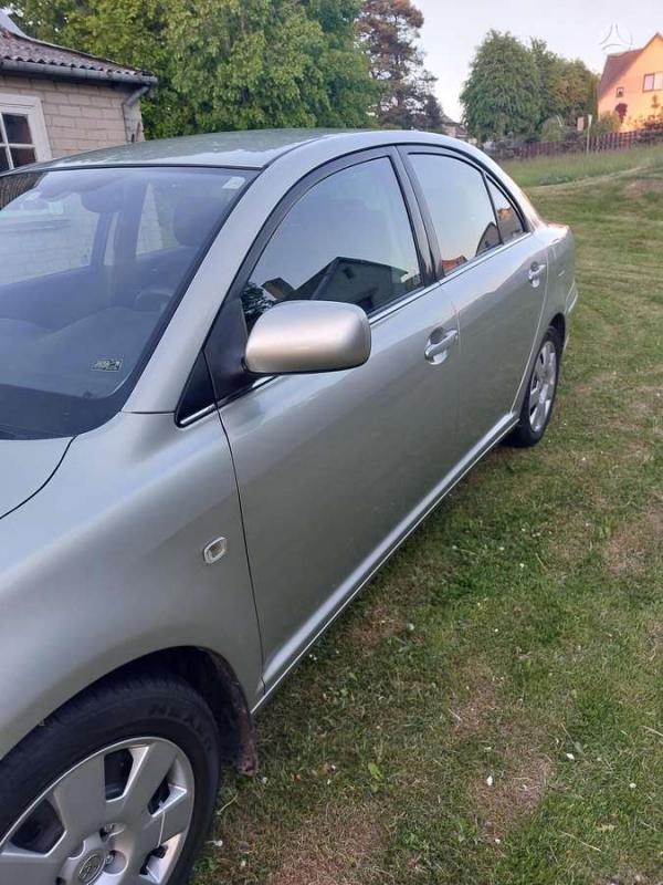 Pelēks Toyota Avensis 2006 Klaipėda, ar dzinēja tilpumu 2.23 L un nobraukumu 202 tūkst. km par 2000 €, foto 6 vietnē AUTOMOTO.COM.LV