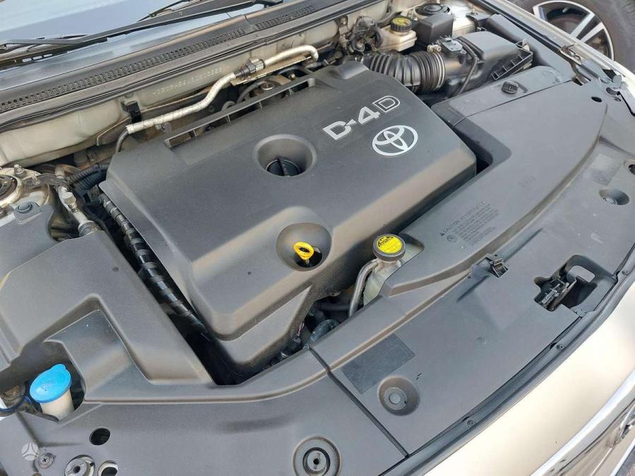 Pelēks Toyota Avensis 2006 Klaipėda, ar dzinēja tilpumu 2.23 L un nobraukumu 202 tūkst. km par 2000 €, foto 13 vietnē AUTOMOTO.COM.LV