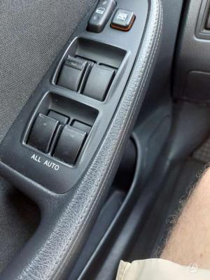 Pelēks Toyota Avensis 2006 Klaipėda, ar dzinēja tilpumu 2.23 L un nobraukumu 202 tūkst. km par 2000 €, foto 18 vietnē AUTOMOTO.COM.LV