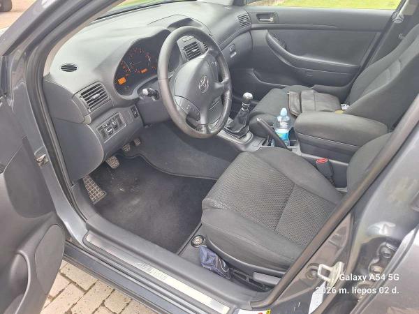 Grey Toyota Avensis 2006 in Vilnius, with an engine capacity of 2.23 L and mileage of 280 thousand km for 1750 €, photo 2 on AUTOMOTO.COM.LV