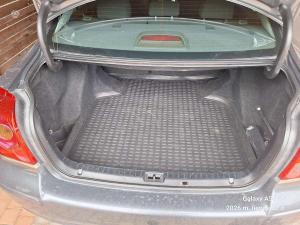 Grey Toyota Avensis 2006 in Vilnius, with an engine capacity of 2.23 L and mileage of 280 thousand km for 1750 €, photo 4 on AUTOMOTO.COM.LV