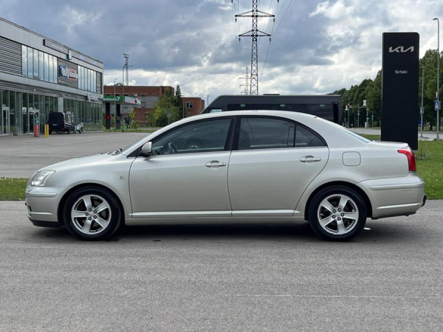 Серый Тойота Авенсис 2006 в Нарва, объемом двигателя 2.00 л и пробегом 345 тыс. км за 1999 €, фото 5 на AUTOMOTO.COM.LV
