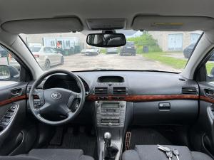 Серый Тойота Авенсис 2006 в Нарва, объемом двигателя 2.00 л и пробегом 345 тыс. км за 1999 €, фото 10 на AUTOMOTO.COM.LV