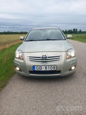 Grey Toyota Avensis 2006 in Riga, with an engine capacity of 2.00 L and mileage of 216 thousand km for 2600 €, photo  on AUTOMOTO.COM.LV