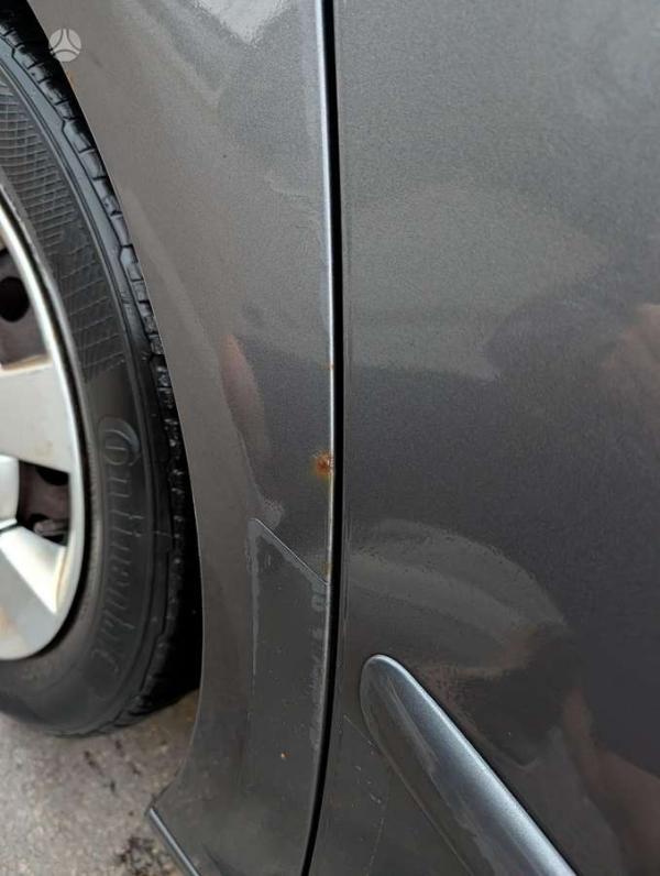 Toyota Avensis 2006 Viļņa vietnē Pelēks Toyota Avensis 2006 Viļņa, ar dzinēja tilpumu 2.23 L un nobraukumu 412 tūkst. km par 890 €, foto 10 vietnē AUTOMOTO.COM.LV