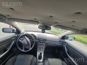 Pelēks Toyota Avensis 2006 Jēkabpils, ar dzinēja tilpumu 2.20 L un nobraukumu 336 tūkst. km par 1800 €, foto 5 vietnē AUTOMOTO.COM.LV
