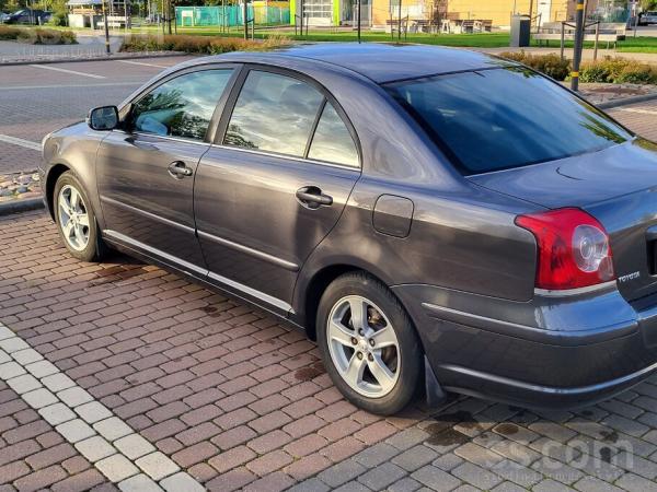 Grey Toyota Avensis 2006 in Ventspils, with an engine capacity of 2.20 L and mileage of 335 thousand km for 2200 €, photo 5 on AUTOMOTO.COM.LV