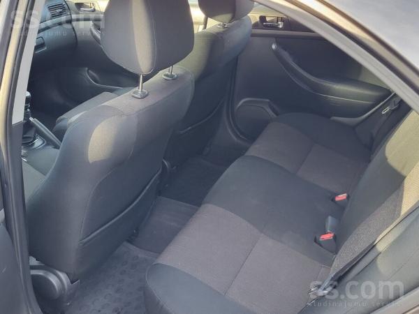 Grey Toyota Avensis 2006 in Ventspils, with an engine capacity of 2.20 L and mileage of 335 thousand km for 2200 €, photo 6 on AUTOMOTO.COM.LV