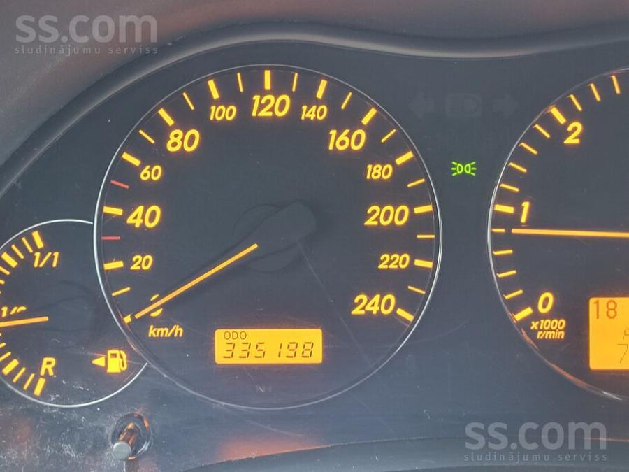 Grey Toyota Avensis 2006 in Ventspils, with an engine capacity of 2.20 L and mileage of 335 thousand km for 2200 €, photo 10 on AUTOMOTO.COM.LV