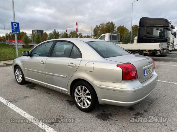 Toyota Avensis 2006 in Tallinn on AUTOMOTO.COM.LV Grey Toyota Avensis 2006 in Tallinn, with an engine capacity of 2.20 L and mileage of 392 thousand km for 1300 €, photo 3 on AUTOMOTO.COM.LV