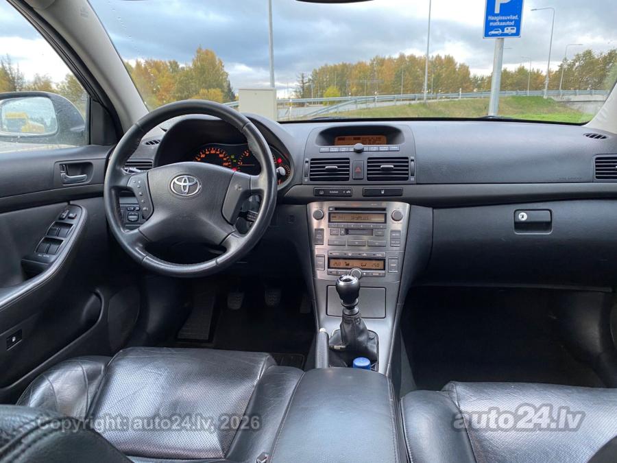 Pelēks Toyota Avensis 2006 Tallina, ar dzinēja tilpumu 2.20 L un nobraukumu 392 tūkst. km par 1300 €, foto 6 vietnē AUTOMOTO.COM.LV